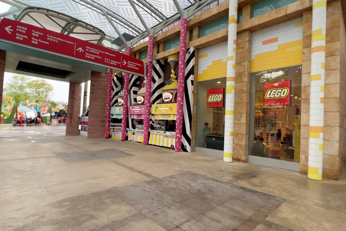 Monorail to Universal Studios Singapore